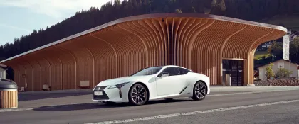 Lexus LC Price in India 2025, Full Specs & Review | Smartprix