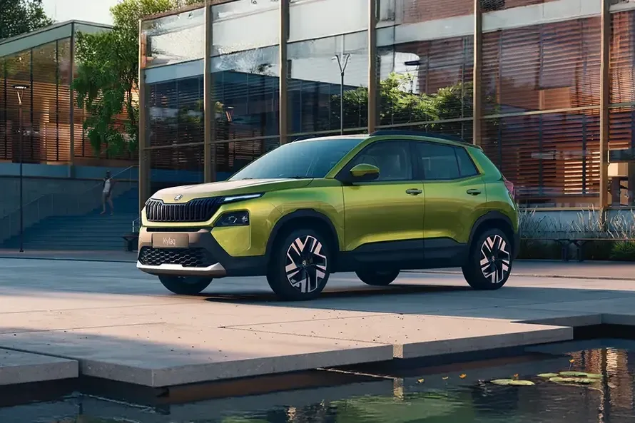 Skoda Kylaq Signature Plus Price in India 2025, Full Specs & Review ...