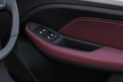 MG Astor Sharp Pro CVT Price in India 2024, Full Specs & Review | Smartprix