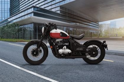 Jawa 42 Bobber Jasper Red Price in India 2025, Full Specs & Review ...