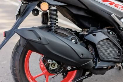 Yamaha Aerox 155 STD Price in India 2024, Full Specs & Review | Smartprix