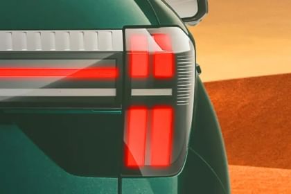 Hyundai Alcazar Signature 7Str DCT Price in India 2025, Full Specs ...