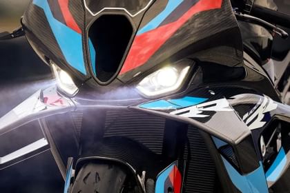BMW M 1000 RR Price in India 2025, Full Specs & Review | Smartprix