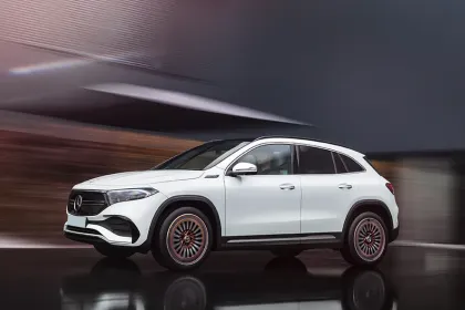 Mercedes-Benz EQA 250 Plus Price in India 2025, Full Specs & Review | Smartprix