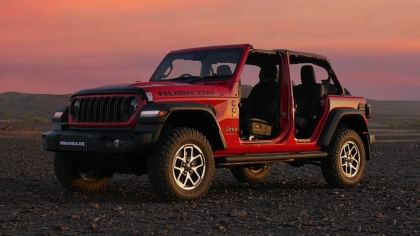 Jeep Wrangler Ultimate Price in India 2024, Full Specs & Review | Smartprix
