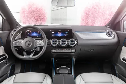 Mercedes-Benz EQA 250 Plus Price in India 2025, Full Specs & Review | Smartprix