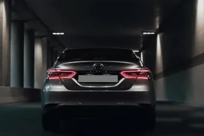 Toyota Camry 2.5 Hybrid - Price in India (May 2026), Specs, Reviews ...
