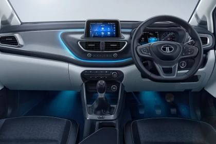 Tata Altroz XMA Plus DCT Price in India 2024, Full Specs & Review ...