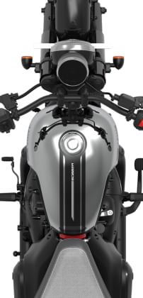 Jawa 42 Bobber Jasper Red Price in India 2025, Full Specs & Review ...