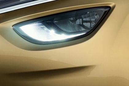 Tata Altroz XE Price in India 2024, Full Specs & Review | Smartprix