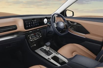 Hyundai Alcazar Signature 6Str Diesel AT Price in India 2025, Full ...