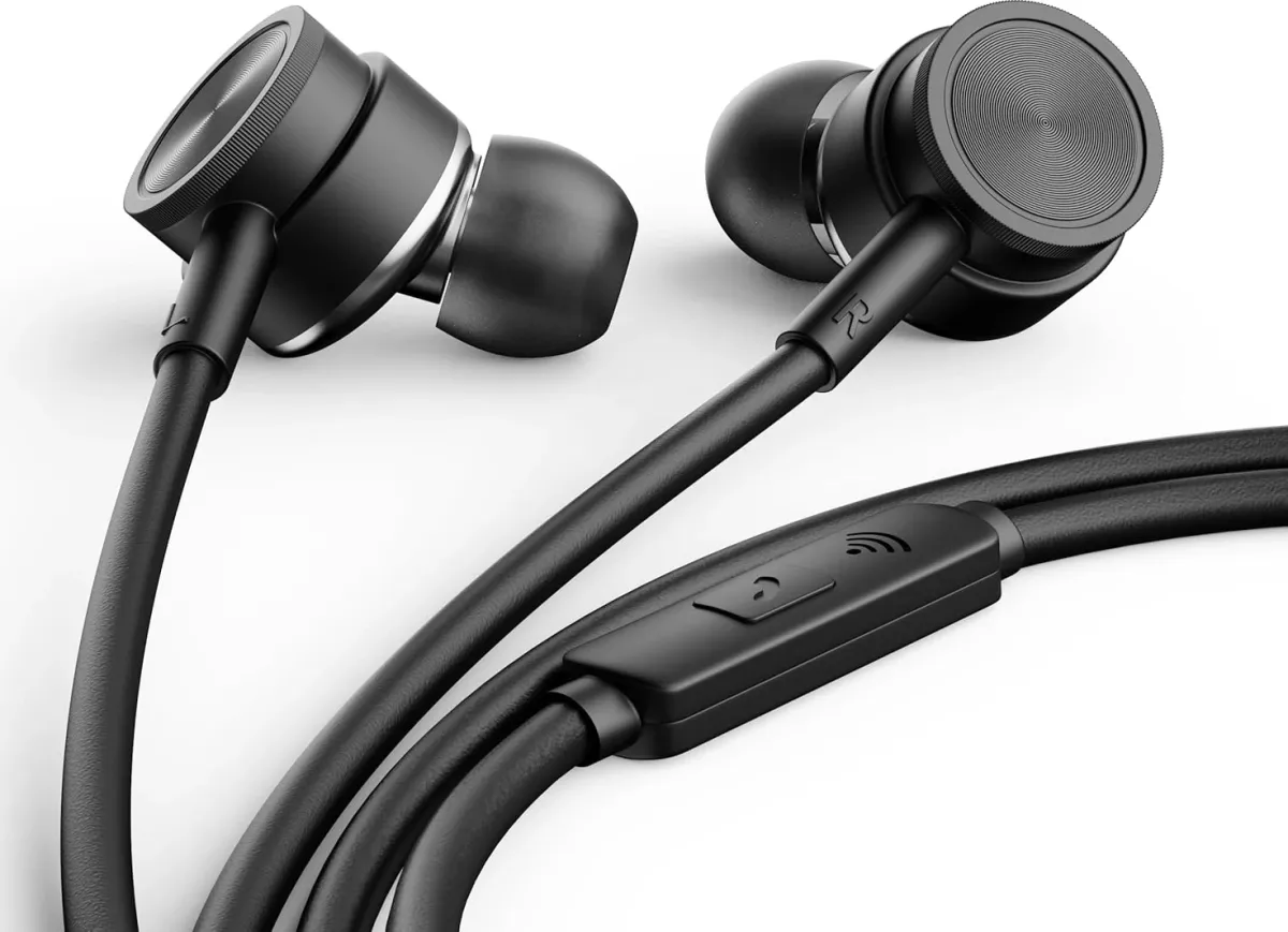Boult Audio XO Wired Earphones Price in India 2025, Full Specs & Review ...