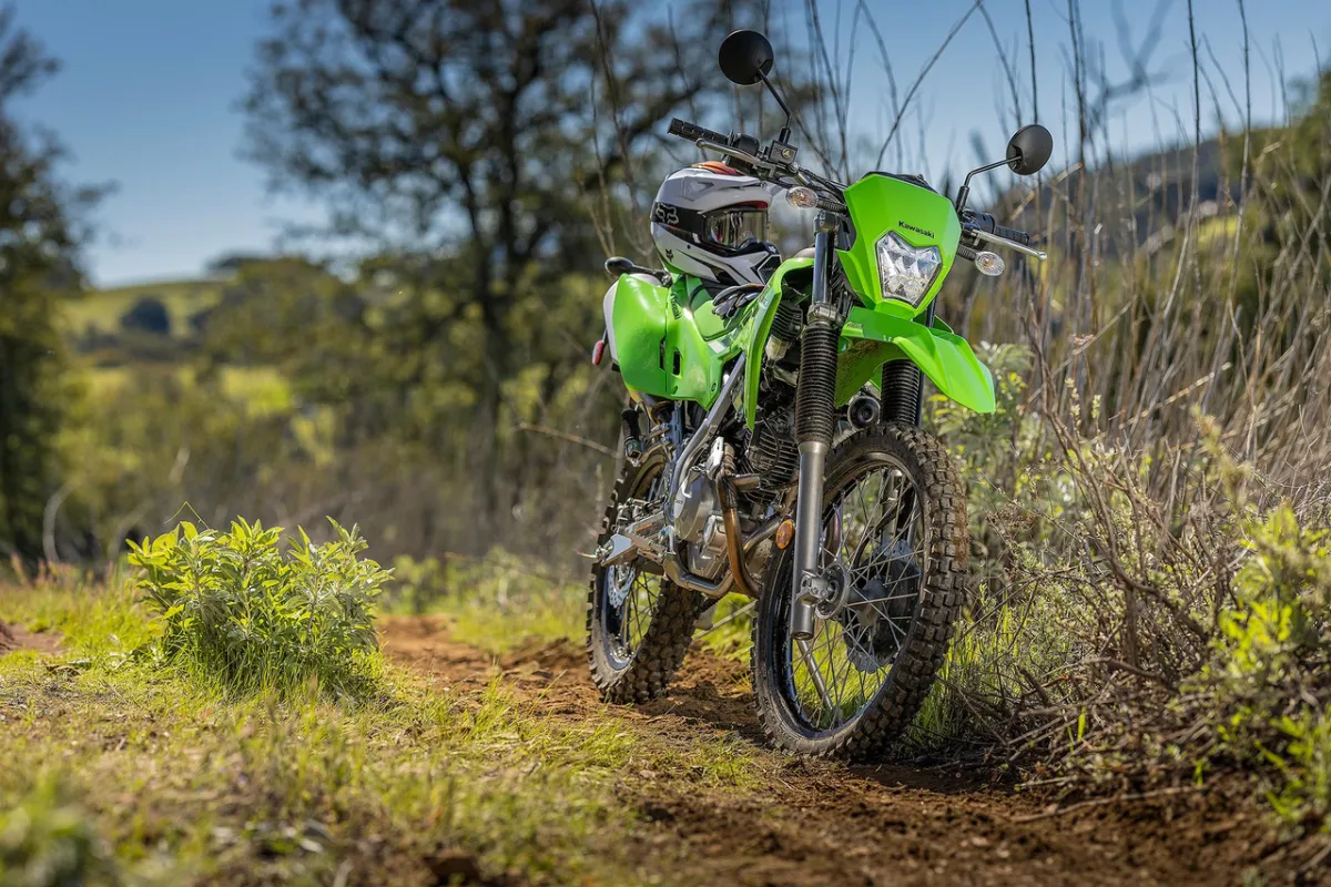 Kawasaki KLX 230 - Price in India (Apr 2026), Specs, Reviews | Smartprix