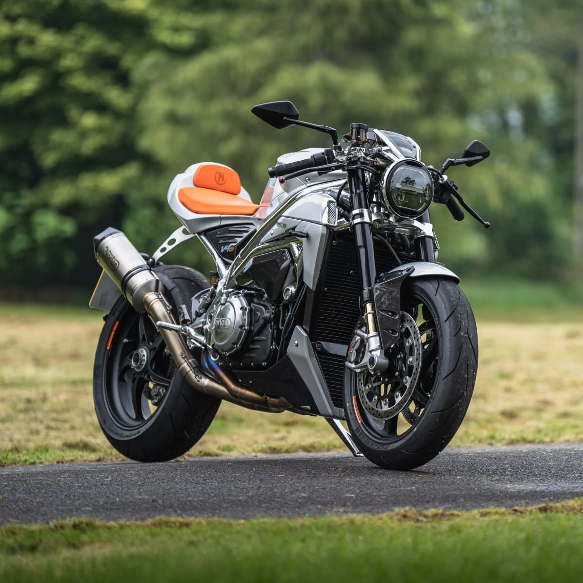 Norton V4CR Price in India 2025, Full Specs & Review | Smartprix