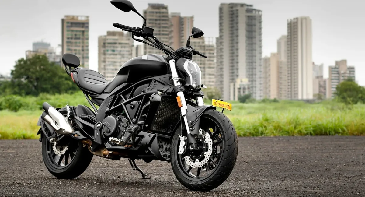 Benelli 502C Price in India 2025, Full Specs & Review | Smartprix