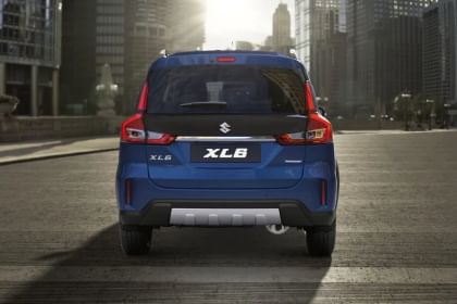 Maruti Suzuki XL6 Alpha AT Price in India 2024, Full Specs & Review ...