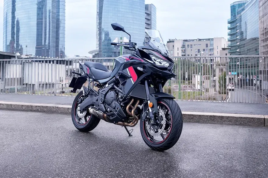Kawasaki Versys 650 - Price in India (Apr 2026), Specs, Reviews | Smartprix