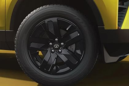 Tata Harrier Pure Plus Price in India 2024, Full Specs & Review | Smartprix