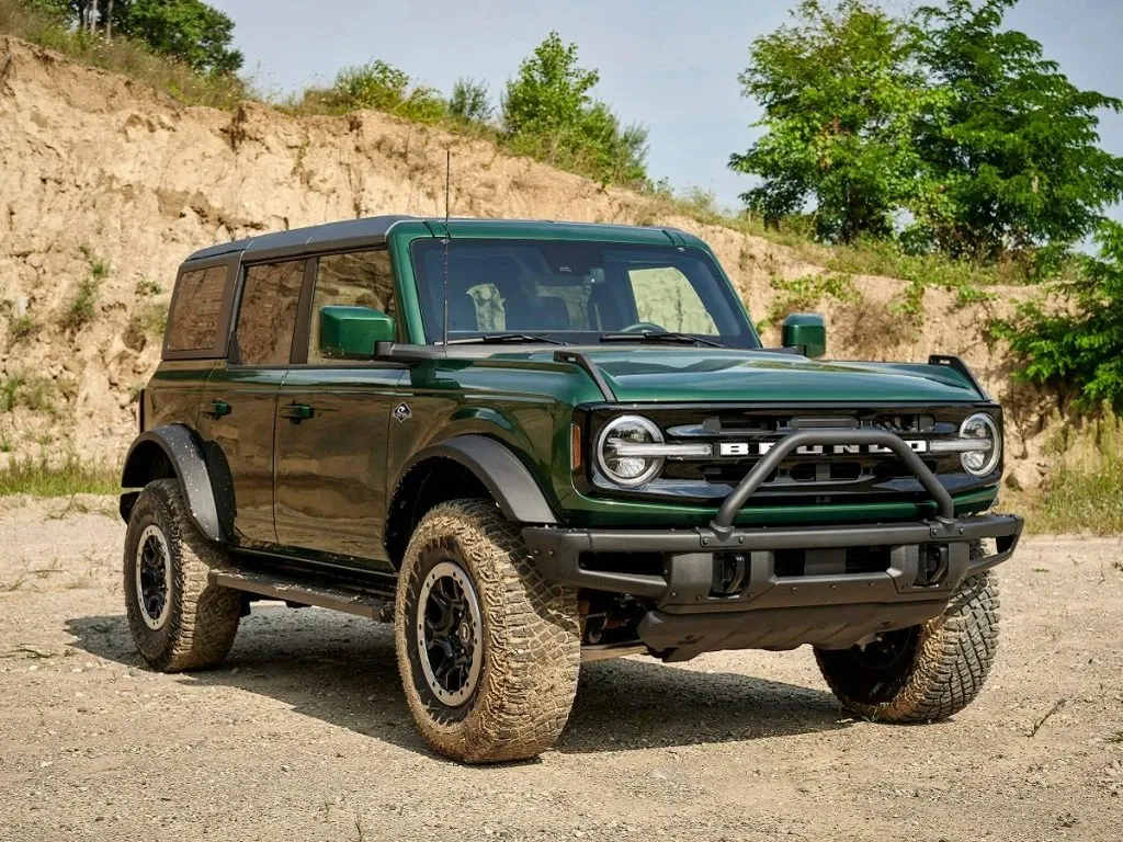 Ford Bronco Price in India 2025, Full Specs & Review | Smartprix