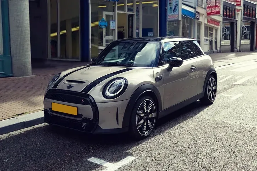 Mini Cooper S - Price in India (Apr 2026), Specs, Reviews | Smartprix
