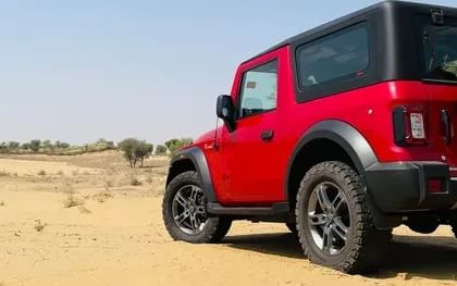 Mahindra Thar LX Convertible Top AT Price in India 2025, Full Specs ...