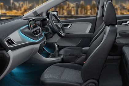 Tata Altroz XE Price in India 2024, Full Specs & Review | Smartprix