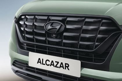 Hyundai Alcazar Signature Diesel Price in India 2025, Full Specs ...