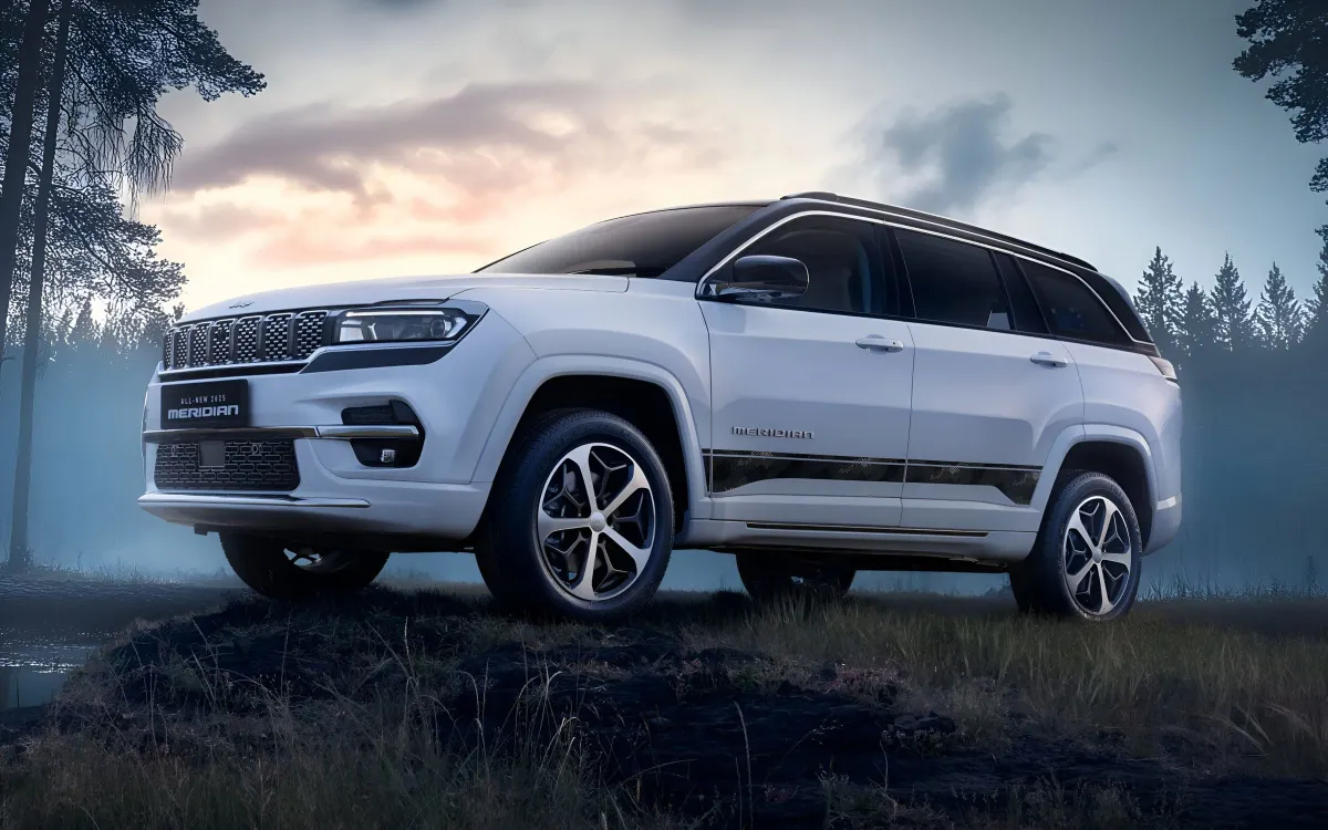 Jeep Meridian Price in India 2025, Full Specs & Review | Smartprix