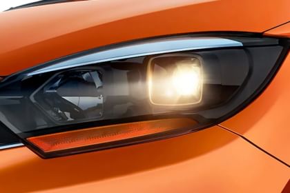 Tata Tiago XE Price in India 2025, Full Specs & Review | Smartprix