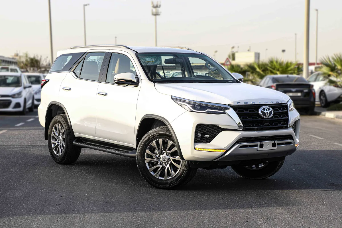 Toyota Fortuner Neo Drive 48V 4WD Diesel AT Platinum White Pearl Price in India 2025, Full Specs ...